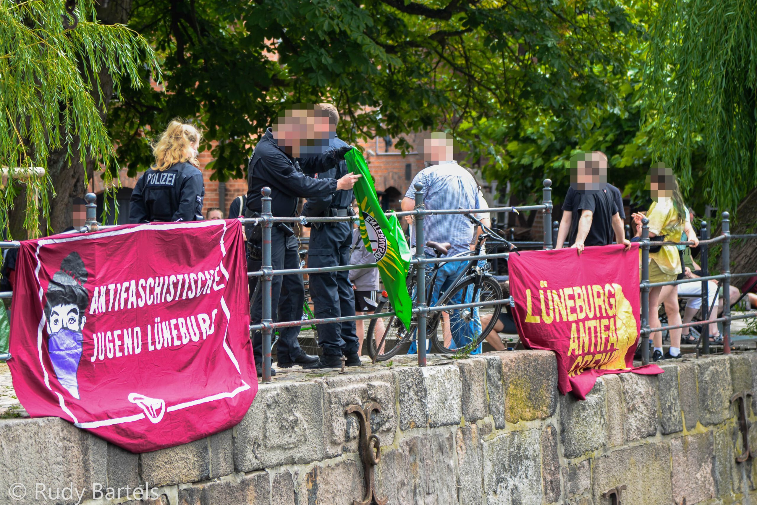 Kundgebung zum globalen Rojava-Aktionstag – Die Falken Nordniedersachsen